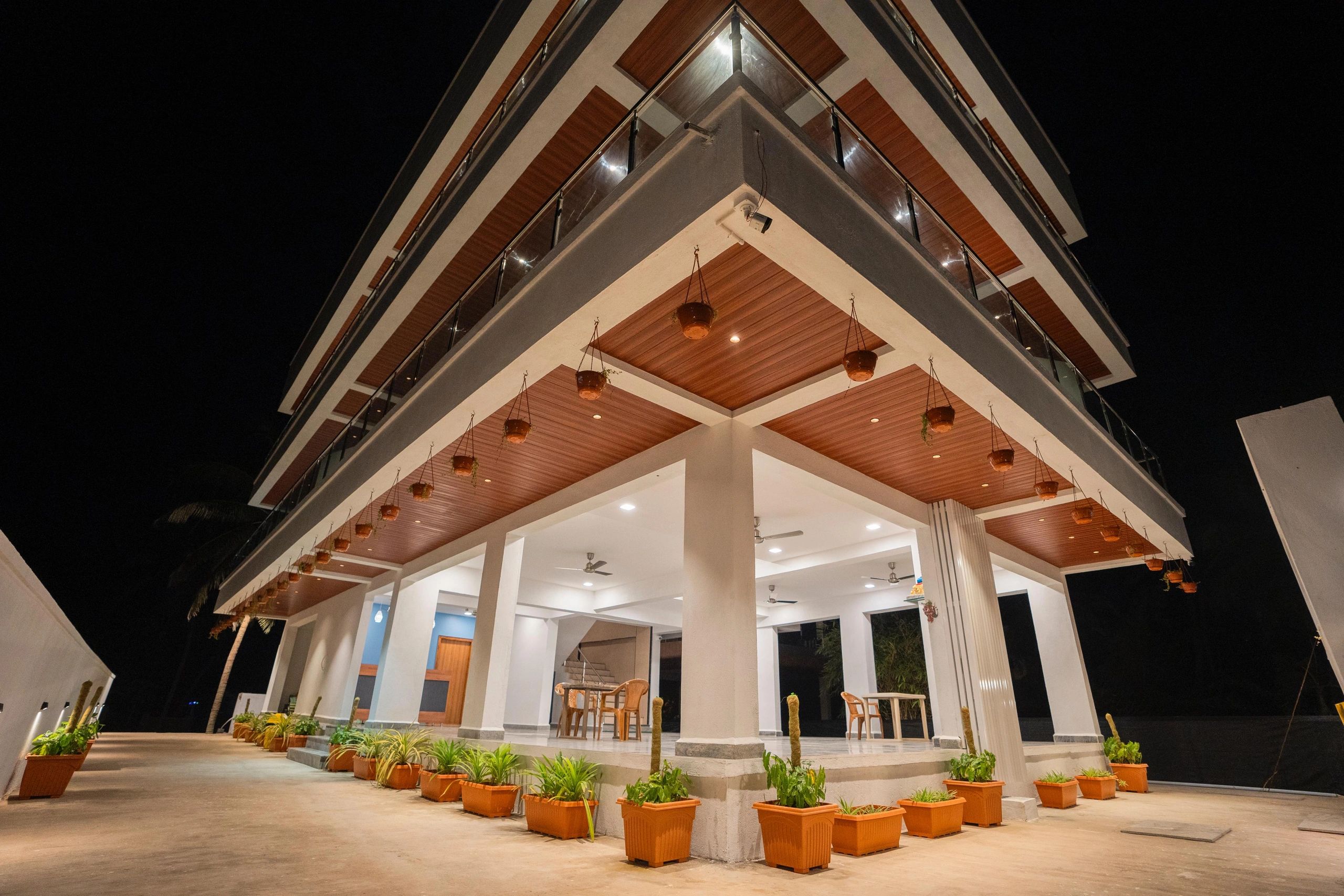 Deluxe room Beach resort near Padubidri Beach